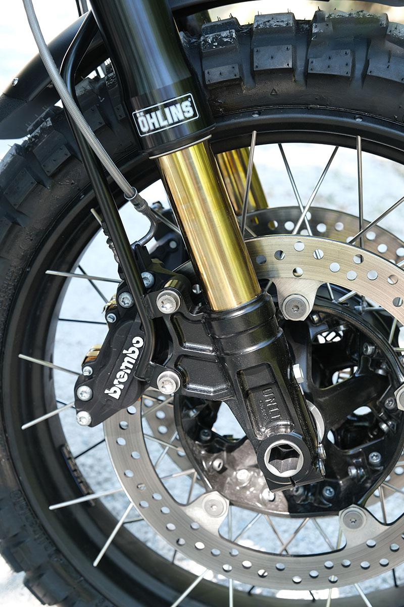 Kit forcella Ohlins USD LOW+ piastre e piedini Unit Garage (versione bassa)